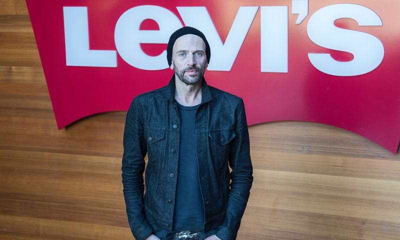 Interview: Levi's-topman over de eerste slimme spijkerjas - Bright