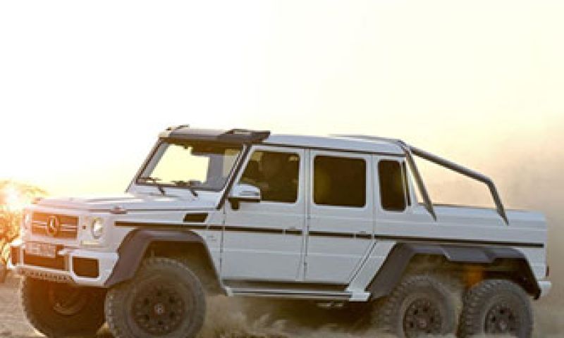 Move over 4x4, Mercedes maakt een 6x6 - Bright