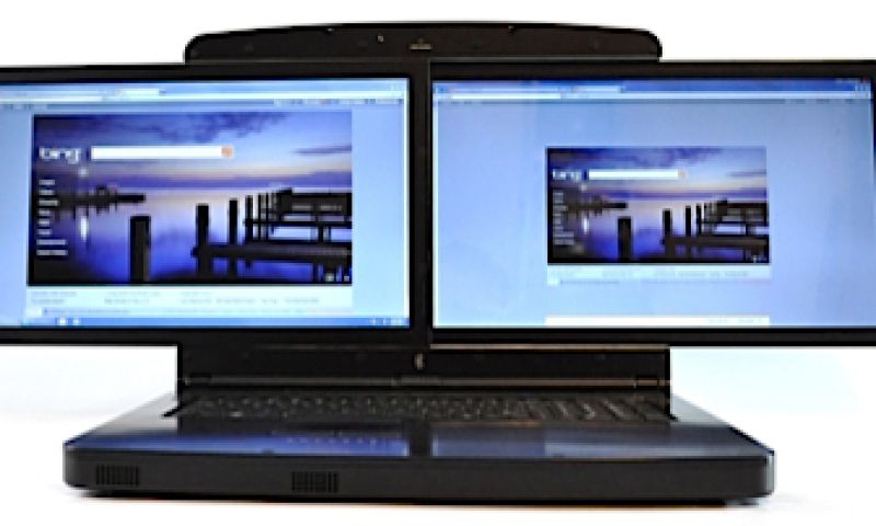 Laptop met twee 17 inch schermen - Bright