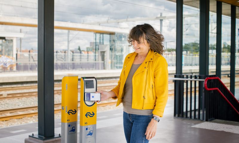 OVpay: hoe werkt de opvolger van de ov-chipkaart? - Bright