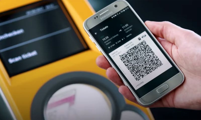Nieuwe test OV-chip met mobiel en bankpas in zomer van start - Bright