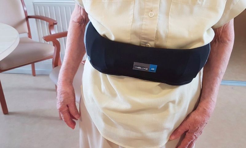 Airbag voor ouderen voorkomt heupbreuken - Bright